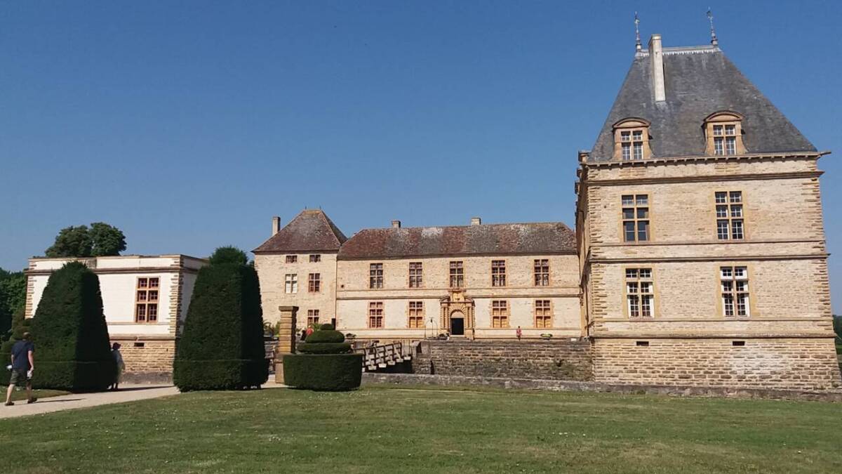 Le château de Cormatin, un joyau du XVIIe siècle en Bourgogne - Europ Explo